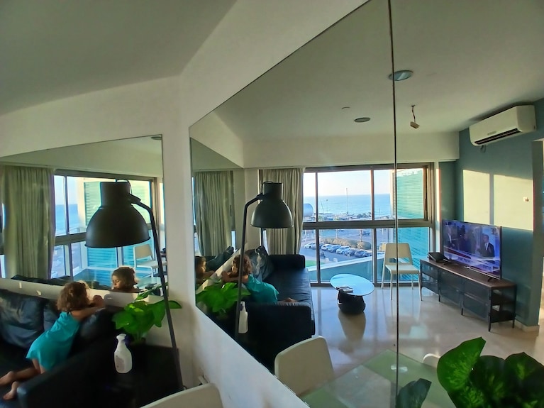 2 Bed Room Hotel Suites In Fabulous Herzliya With Wifi, Ac, Fitness Room - Israel