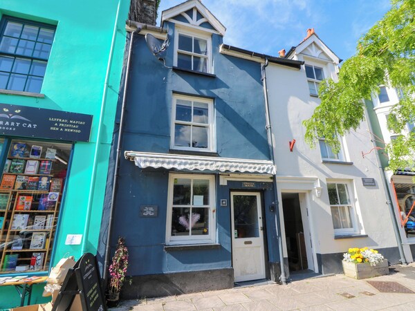 The Little Laura Ashley House - Machynlleth