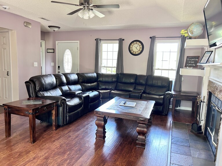 Lux Ridge Retreat-master Suite-fast Wifi-campfires - Huntsville, AL