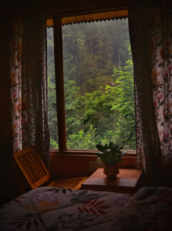 Mountain Timber Nest-private 2 Bedroom Hall Cottage-sakinn Stays-manali - Manali