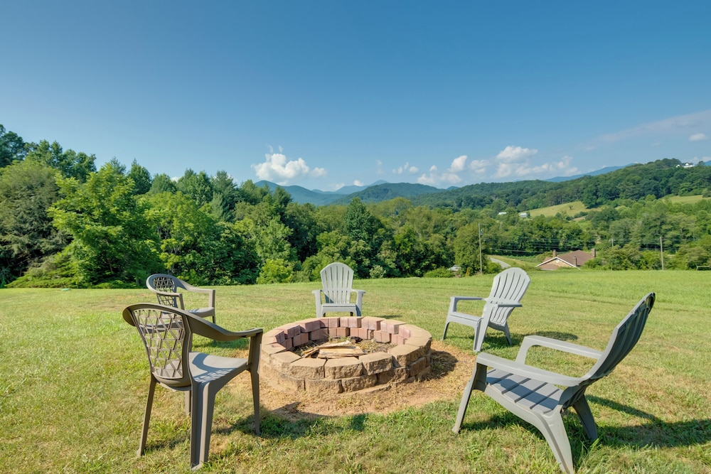 11 Mi To Asheville: Scenic Retreat W/ Game Room - Sierra Nevada