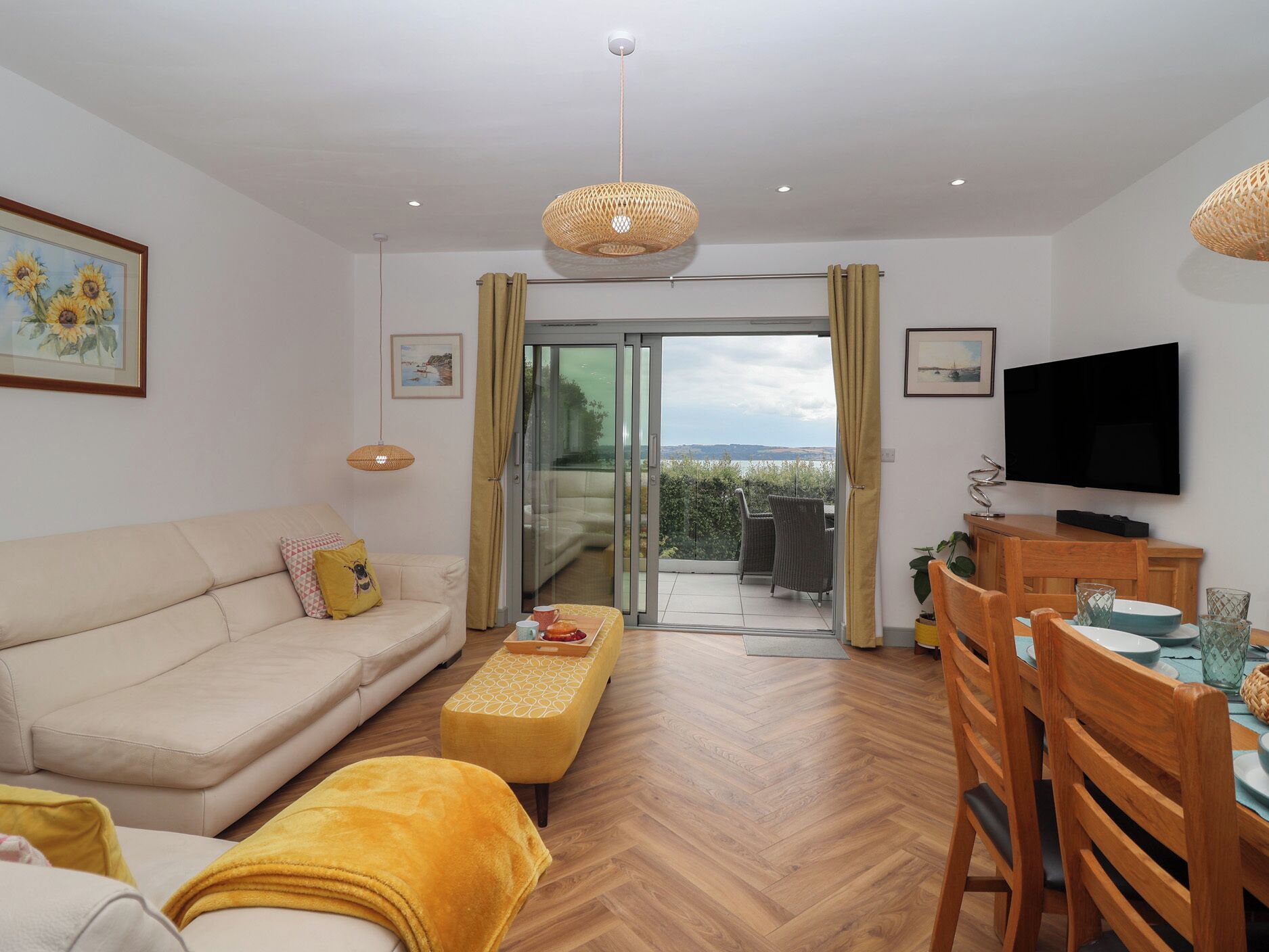 Seacroft, Pet Friendly, With A Garden In Torquay - Torquay, UK