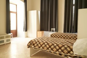 Ferro/tábua de engomar, Wi-fi grátis, acesso para cadeira de rodas 