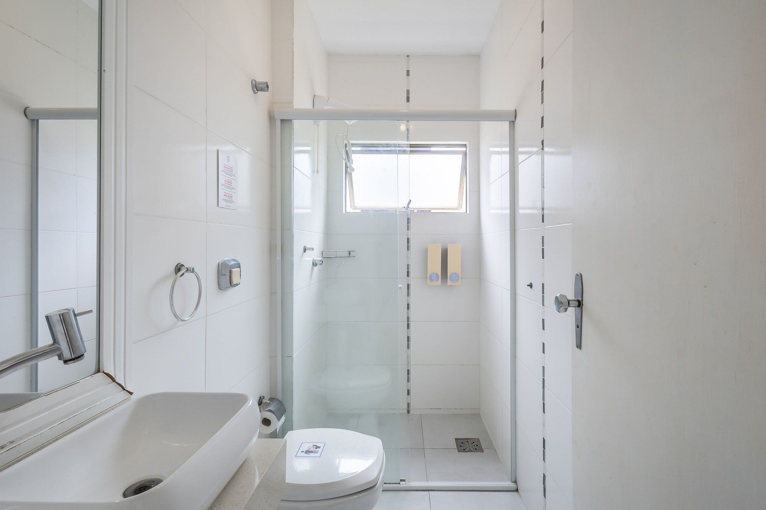 Apartamento Básico | Casa de banho | Um polibã 