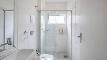 Apartamento Básico | Casa de banho | Um polibã