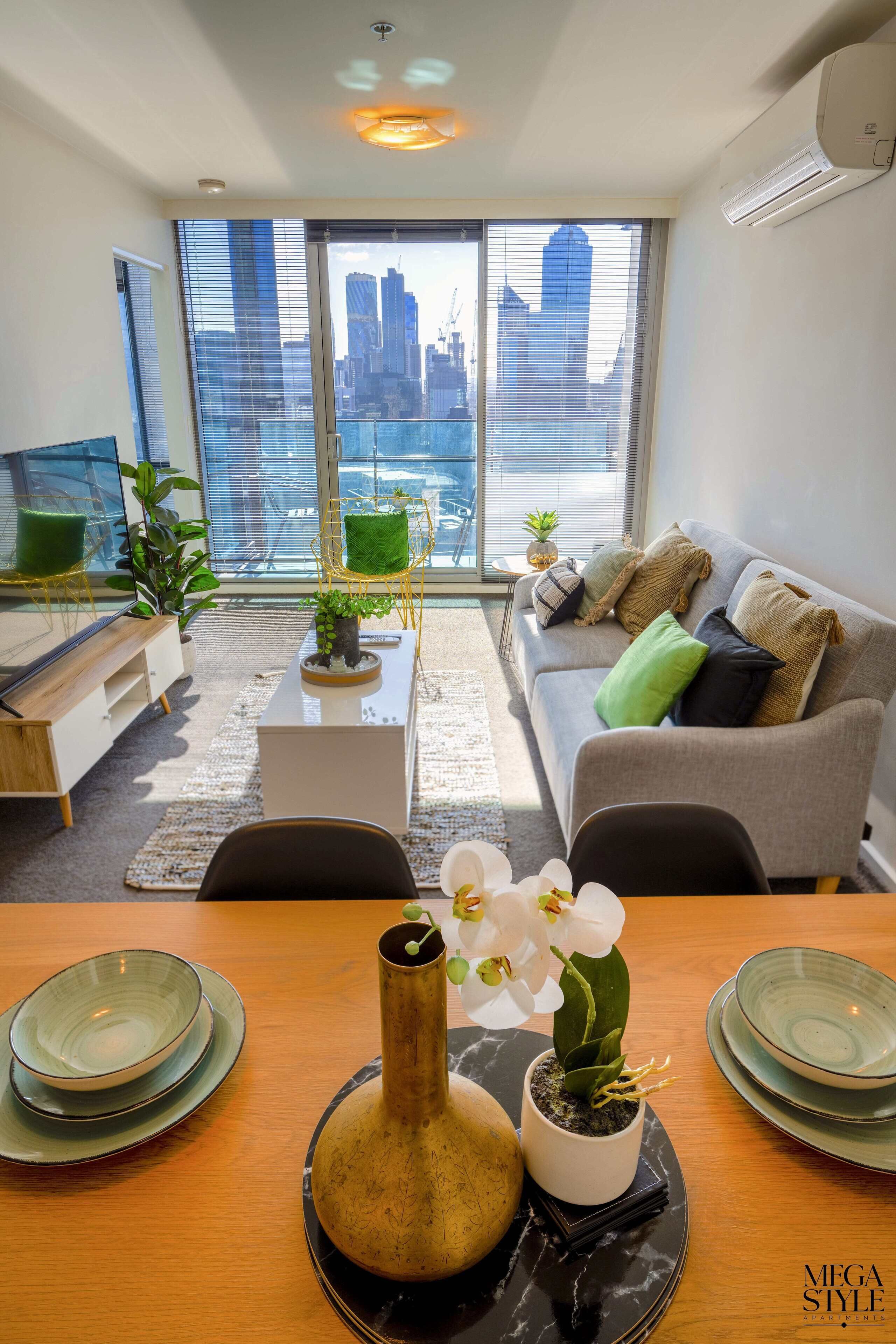 L40 High Rise: Free Parking, Gym, & Pool - Walk To Crown Casino & Eureka Skydeck - Kensington