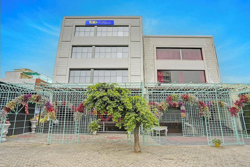 Fabhotel Golden Rivaah - Ghaziabad