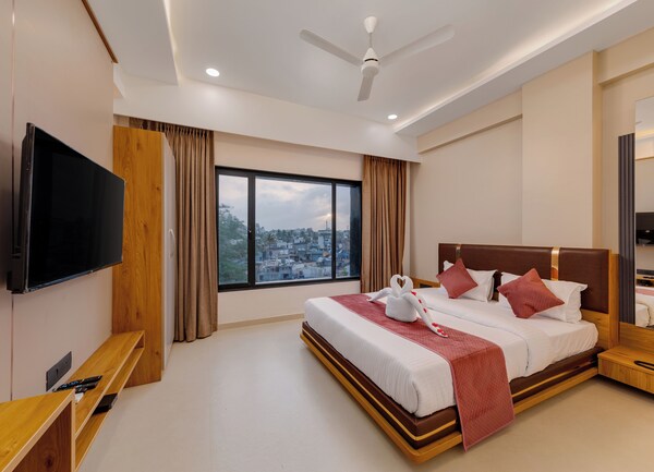 Hotel The Container - Kolhapur