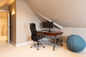 Casa | 8 quartos, internet de alta velocidade