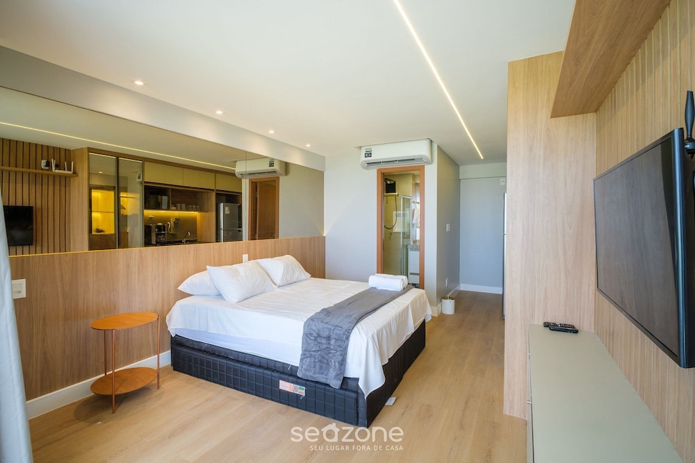 Stay Just Steps From Itapua Beach, With Pool And Gym - Rgf - Salvador