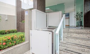 Apartamento Básico | Terrenos do alojamento