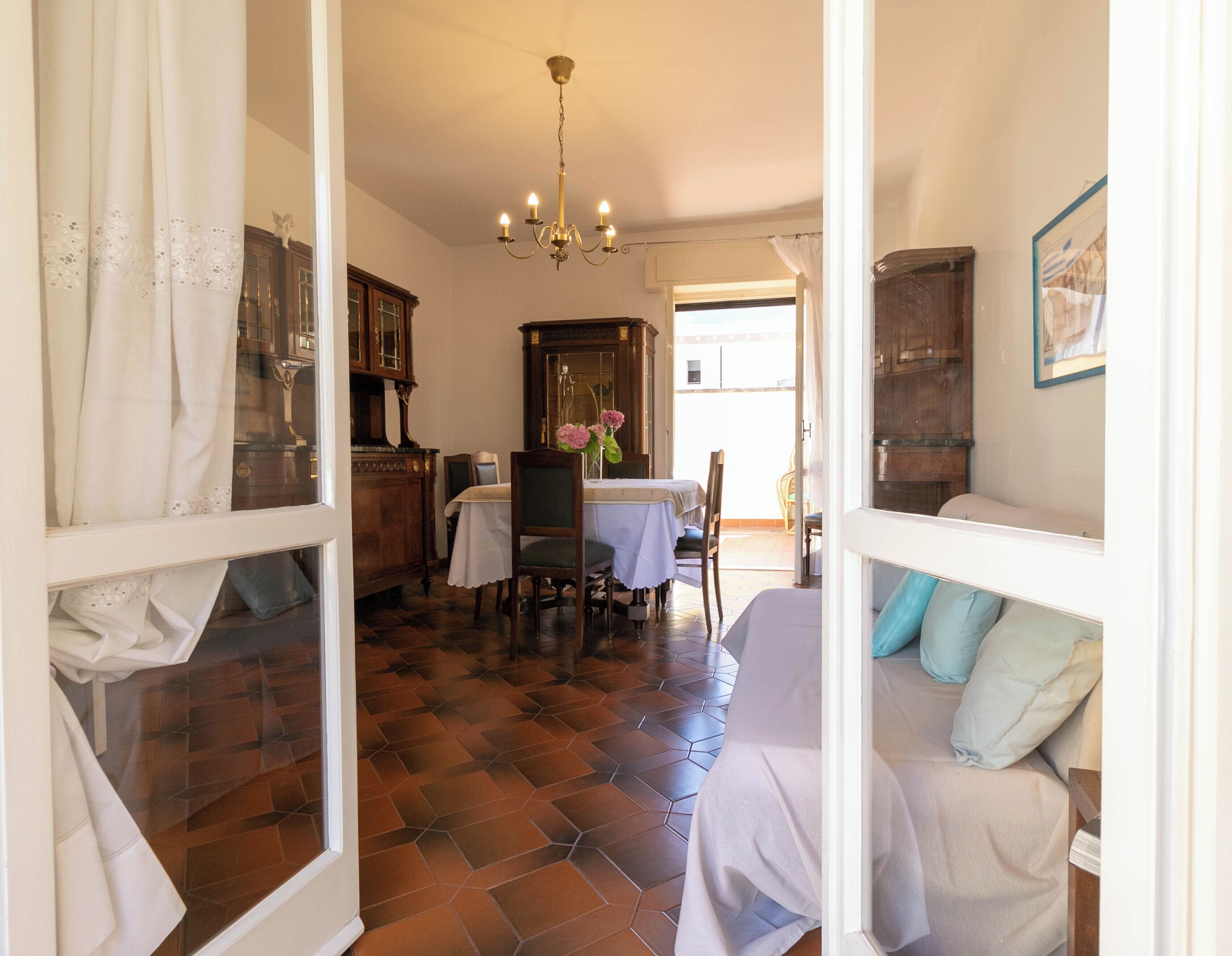 Unika House Lecco - One Bedroom Apartment, Sleeps 5 - Lecco