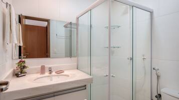 Apartamento Básico | Casa de banho