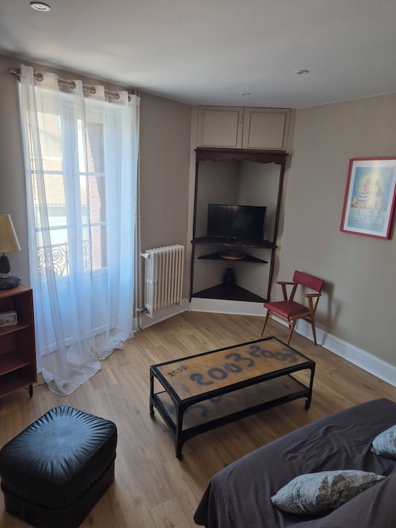 Chez Armande 2-star Tourist Apartment 48 M2 - Riom