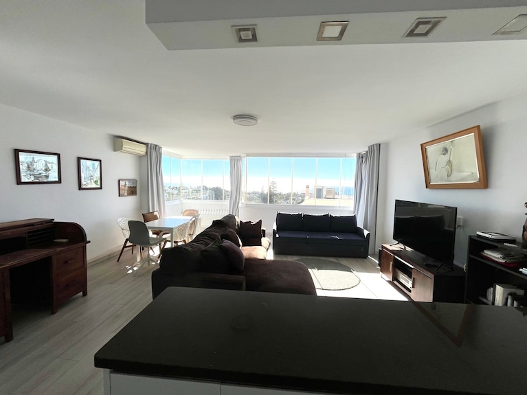 Bright 'Luminoso Marbella' Apartment With Sea Views, Wi-fi And Air Conditioning - Marbella