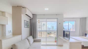 Estúdio básico | Área de estar | Smart TV 32 polegadas com canais digitais