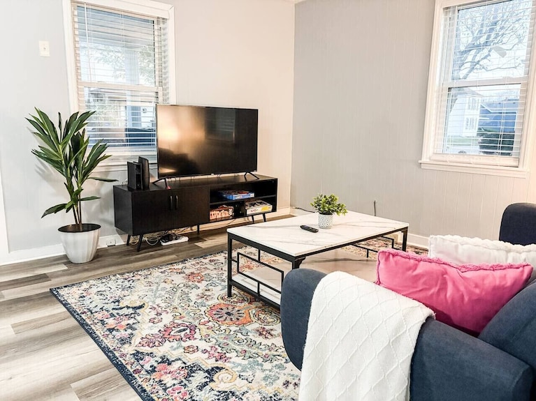 Cozy Urban Escape. Piqua, Ohio - Troy, OH