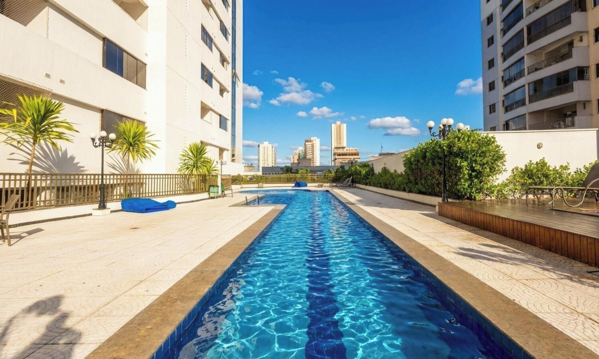Apartamento Básico | Piscina | Piscina exterior 
