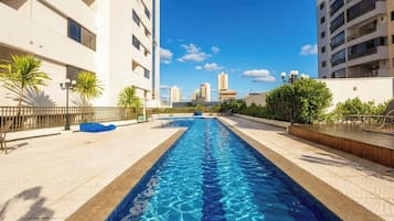 Apartamento Básico | Piscina | Piscina exterior