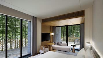 Suíte, 1 cama King e sofá-cama, sacada, vista para o lago | Roupas de cama premium, edredons de pluma