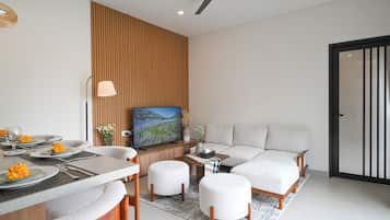 Villa, vista para a piscina | Sala de estar