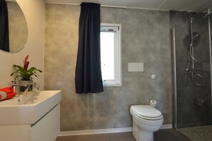 Casa Móvel Comfort, 2 quartos | Casa de banho | Um polibã 