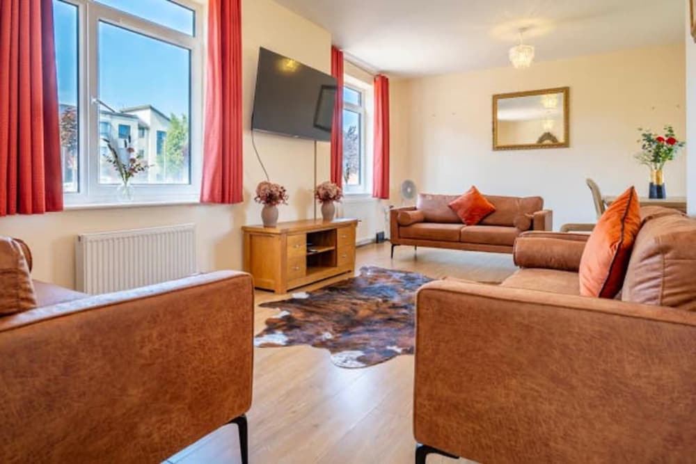 Posh Wetheringsett In Milton Keynes - Milton Keynes