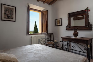 Apartamento, 2 quartos, vista para o vinhedo | Individualmente decorados, individualmente mobiliados, Wi-Fi de cortesia