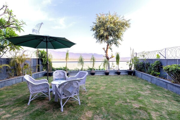 Heartland Ganga View Villa Jacuzzi &Lift - Rishikesh