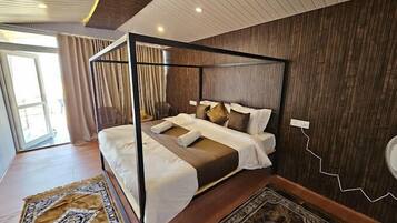 Casa de campo superluxo | Escrivaninha, espaço de trabalho para notebook