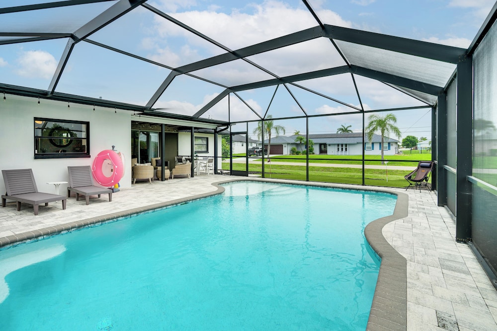 4 Mi To Dtwn Cape Coral: Home W/ Pool & Patio - Fort Myers, FL