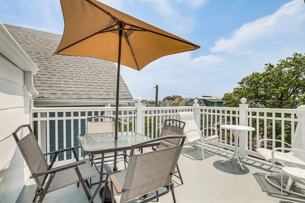 Stroll To Ocean Grove Boardwalk & Beach: Sleek Apt - Ocean Grove, NJ