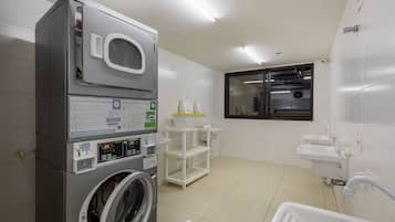 Apartamento básico | Banheiro | Chuveiro