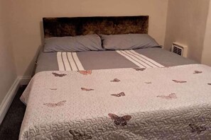 2 quartos, Wi-fi grátis, roupa de cama fornecida 