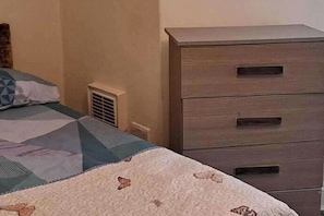 2 quartos, Wi-fi grátis, roupa de cama fornecida