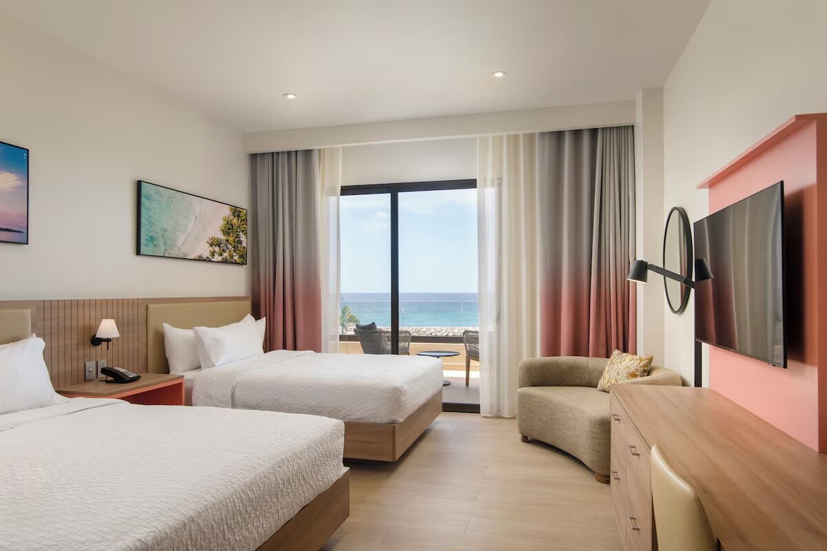 Room W/ Oceanview Balcony, Outside Pool, & Beach Access - La Romana