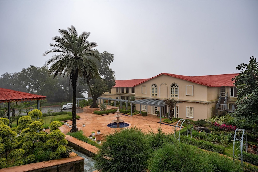 Radisson Resort Mount Abu - Mount Abu