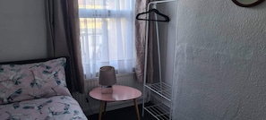 2 quartos, Wi-fi grátis, roupa de cama fornecida