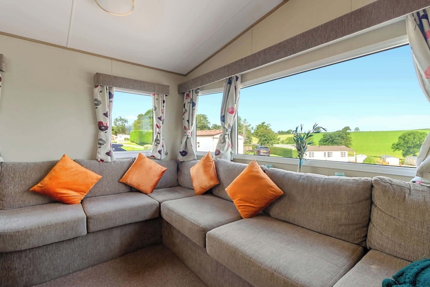 Hillside Splash Retreat - Pool & Fishing Nearby - Crediton