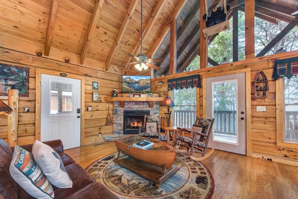 Catch Me If You Can - Gatlinburg, TN