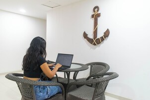 TV de tela plana 45 polegadas com canais a cabo