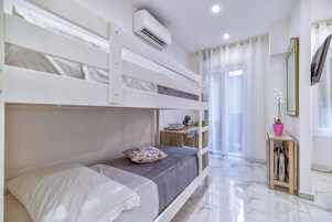 Quarto Familiar | Wi-fi grátis, roupa de cama fornecida 