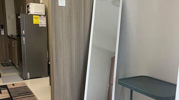 Apartamento Básico em Condomínio Fechado, 1 quarto, varanda, vista para a piscina | Ferro/tábua de engomar, camas desdobráveis/extra grátis, Wi-fi grátis