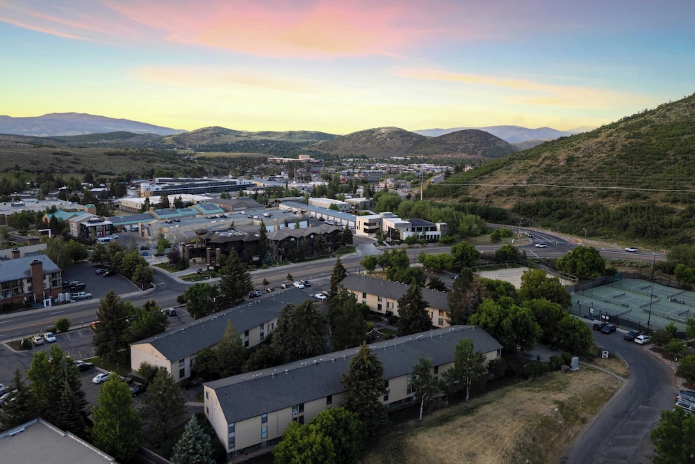 Alpine Ember By Avantstay Park City Retreat Near Main Street, Dining & Deer Valley Slopes - Park City, UT
