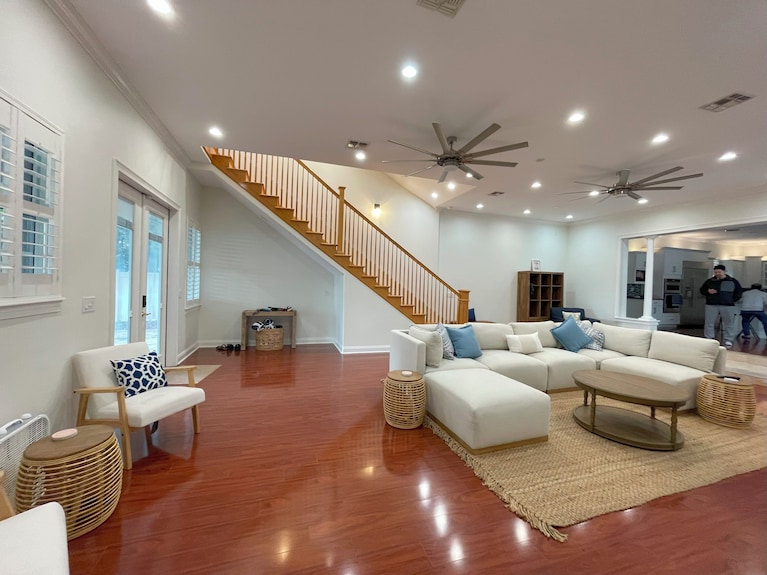 The American Dream House Lakefront Luxury With 2 Heated Pools & Hot Tub - Sanford, FL