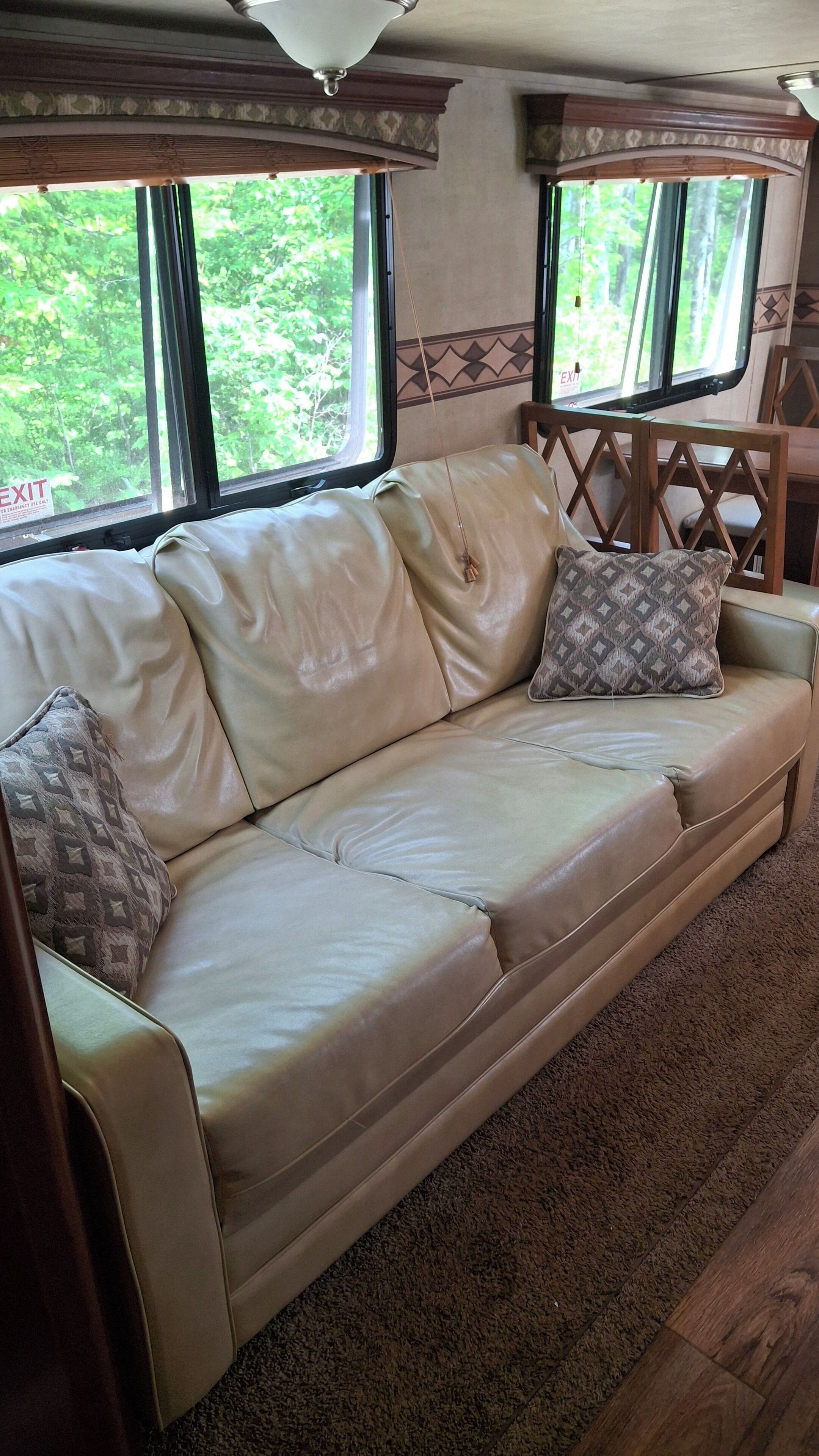 Cozy Camper Setup, Off Grid - New Brunswick