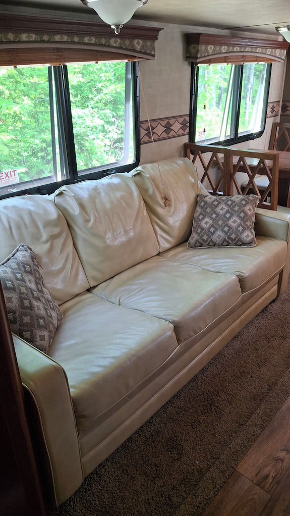 Cozy Camper Setup, Off Grid - ニュー・ブランズウィック