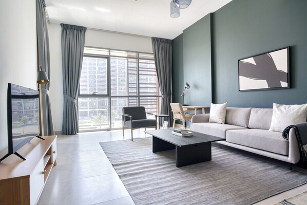 Blueground | Jaddaf Waterfront, pool, nr Dubai Creek Reviews, Deals ...