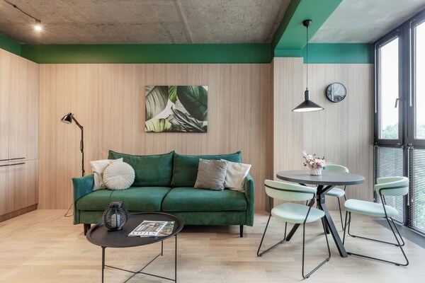 Stylish Apartment With A View Of Park - Minsk