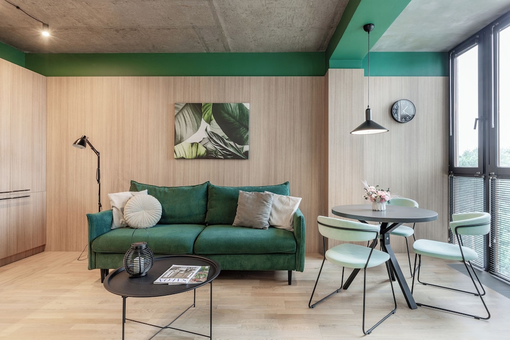 Stylish Apartment With A View Of Park - Minsk